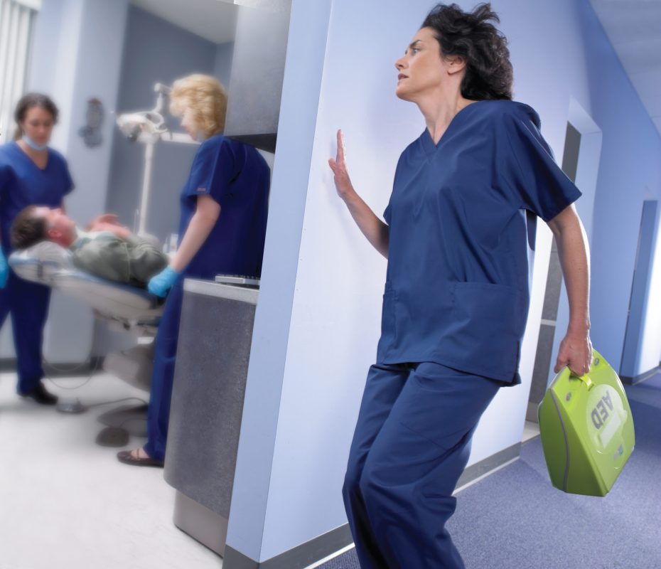 ZOLL AED Plus Defibrillator - Cardio Choc